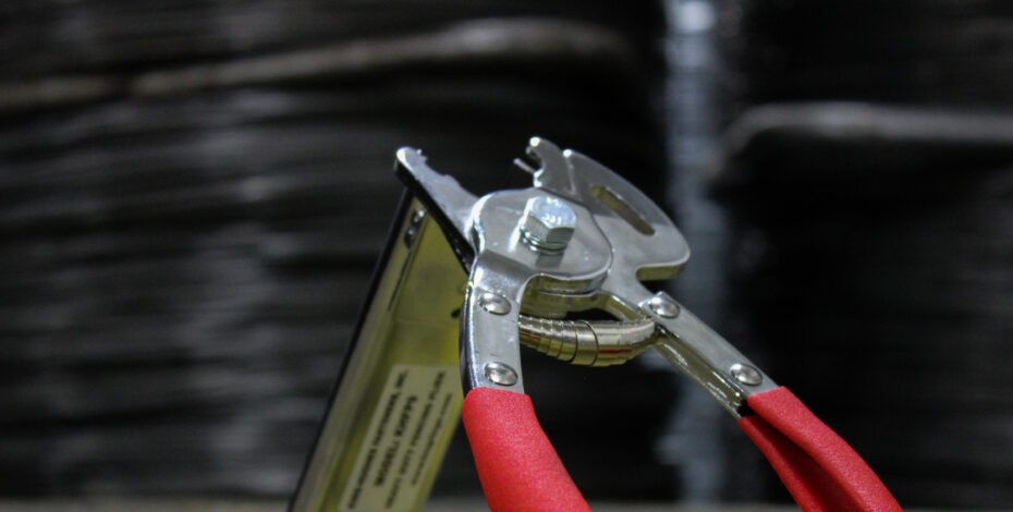 Best Hog Ring Pliers | King Steel Fasteners